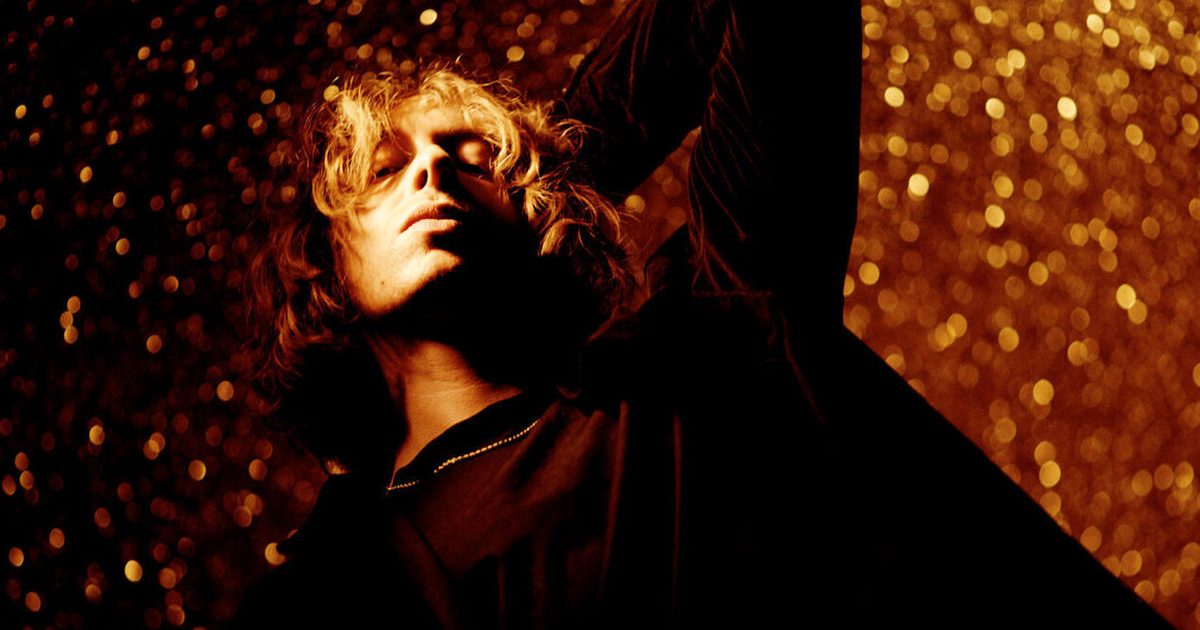 Cover Story: Daniel Avery