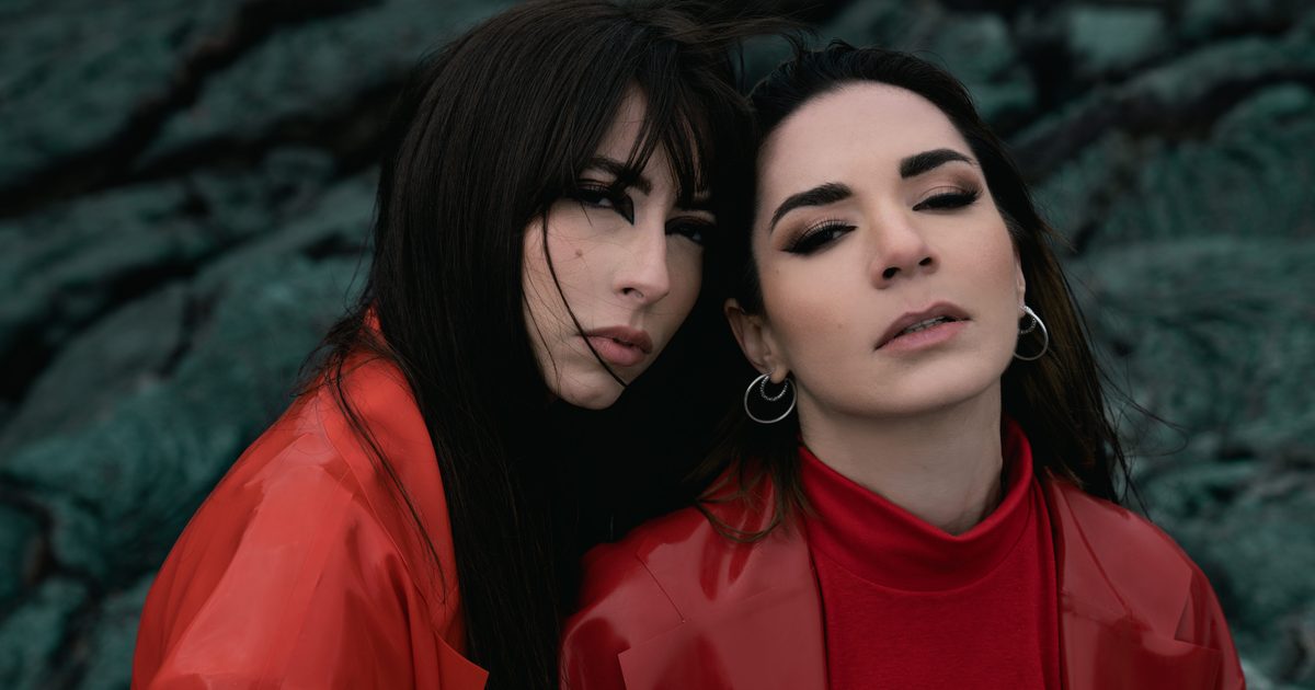 Artist of the Month: Giolì & Assia