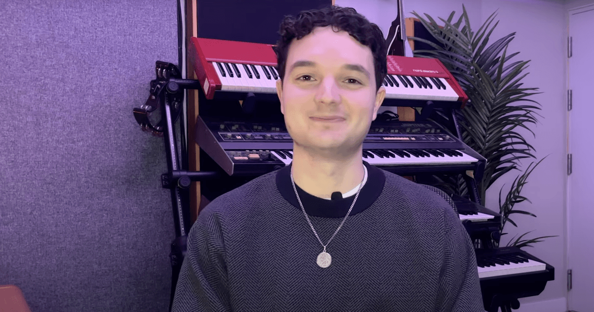 How to Get Signed to a Record Label? 5 Essential Tips for Artists ...